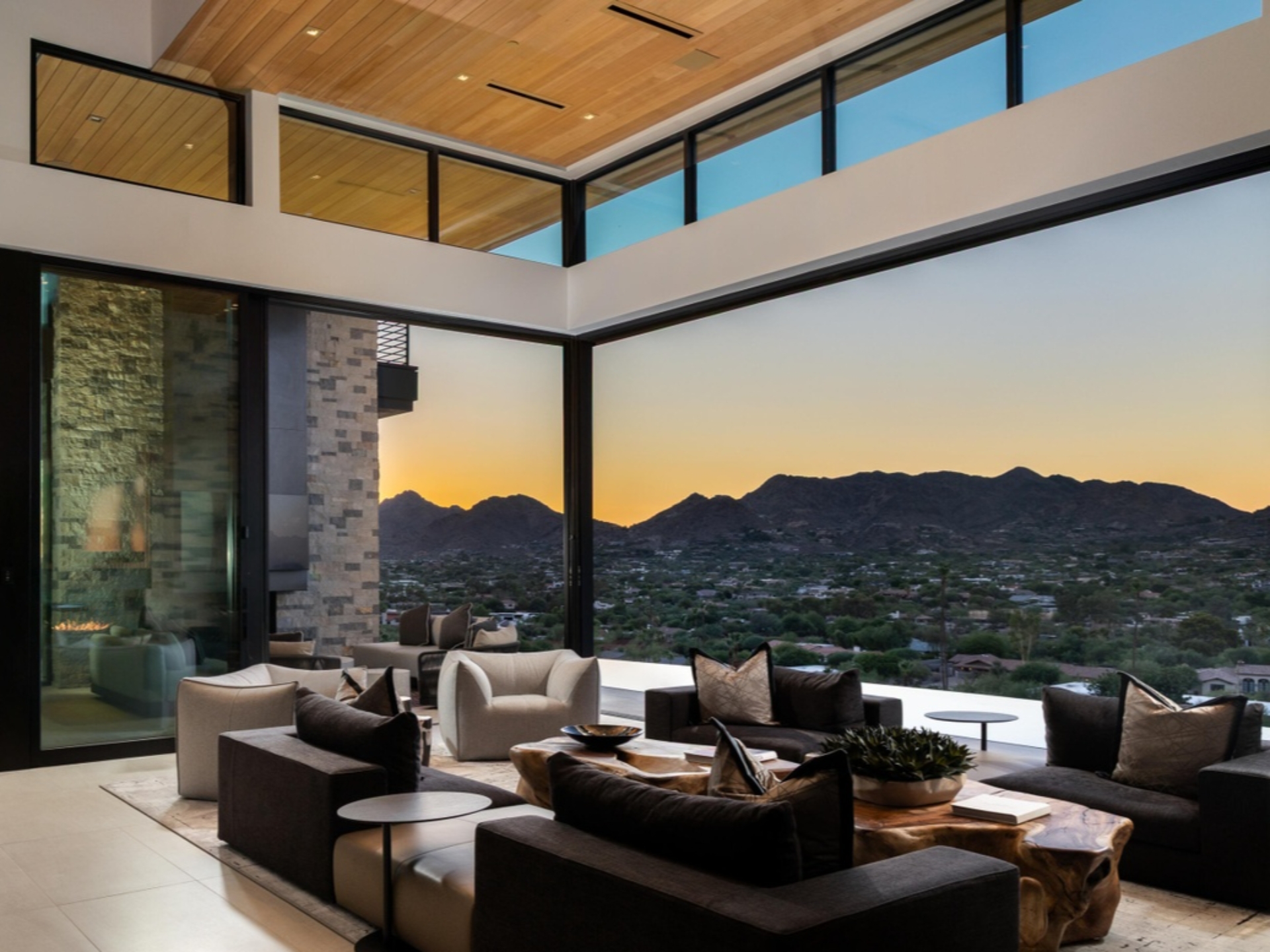 FUNWOO 德載國際不動產 - 鳳凰城｜科技版圖擴張下的房市新契機