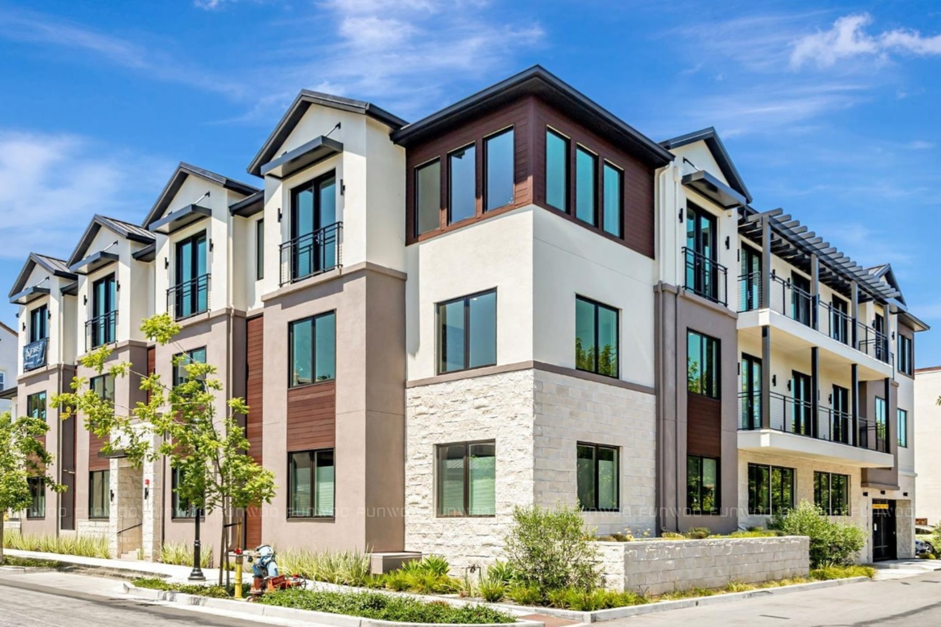 FUNWOO 德載國際不動產 - 矽谷市中心精品宅